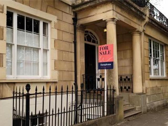 2 Bedroom Flat For Sale In Cheltenham