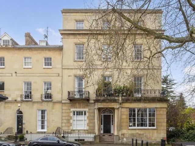 2 Bedroom Flat For Sale In Cheltenham