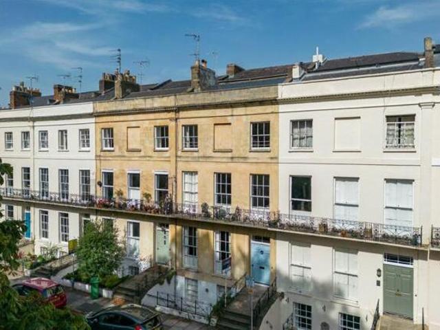 2 Bedroom Flat For Sale In Cheltenham