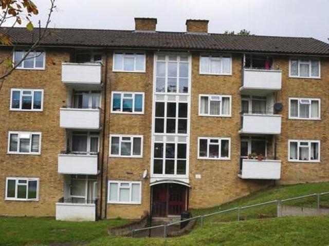 2 Bedroom Flat For Sale In Chessington