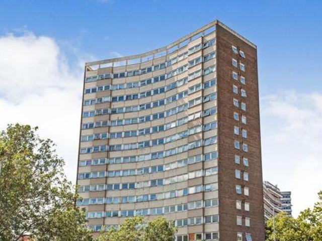 2 Bedroom Flat For Sale In Chichester Road, Southend On sea