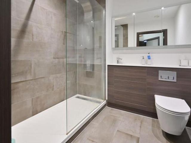 2 bedroom flat for sale in Chiltern Court, Watford, WD24