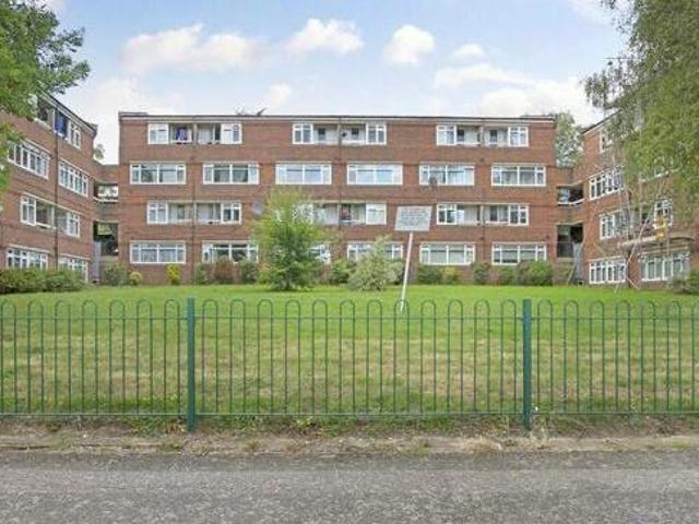 2 Bedroom Flat For Sale In Chingford