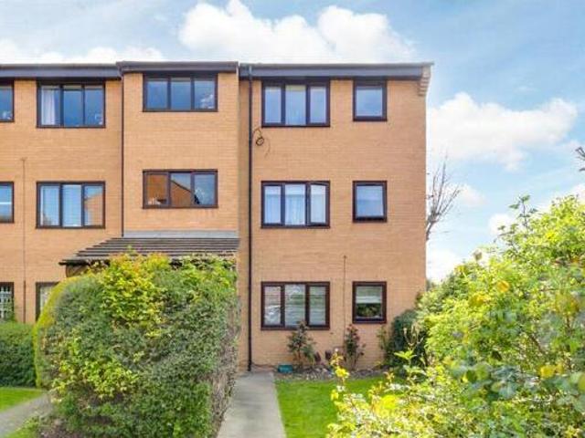 2 Bedroom Flat For Sale In Chiswick