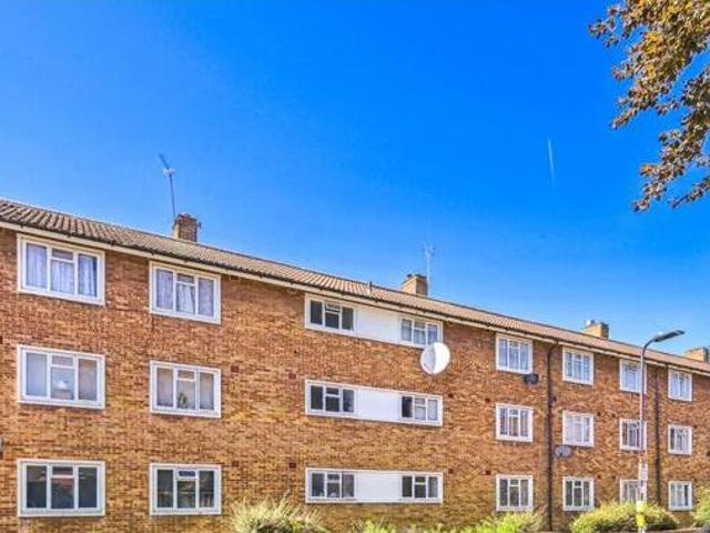 2 Bedroom Flat For Sale In Chiswick, London