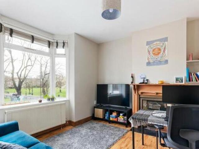2 Bedroom Flat For Sale In Chiswick, London