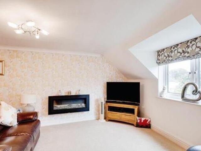 2 Bedroom Flat For Sale In Christchurch