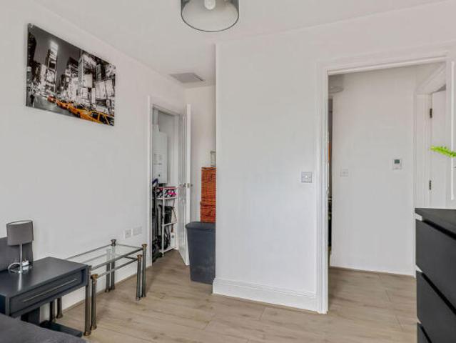 2 bedroom flat for sale in Christchurch Road, Bournemouth, BH1