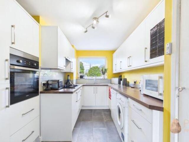 2 bedroom flat for sale in Church Road, Worthing, BN13