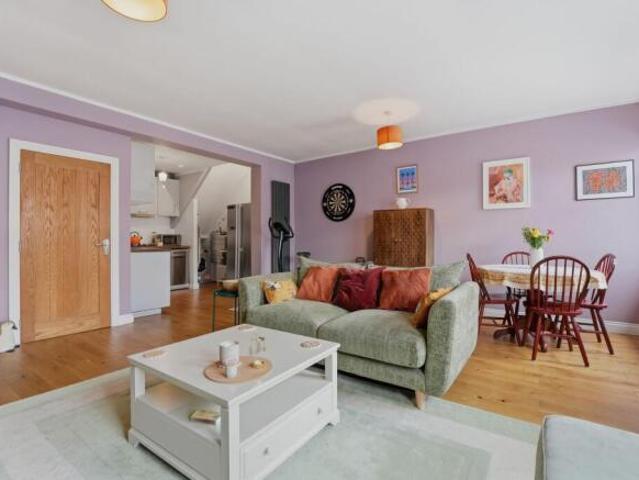 2 bedroom flat for sale in Church Road, Redfield, BS5