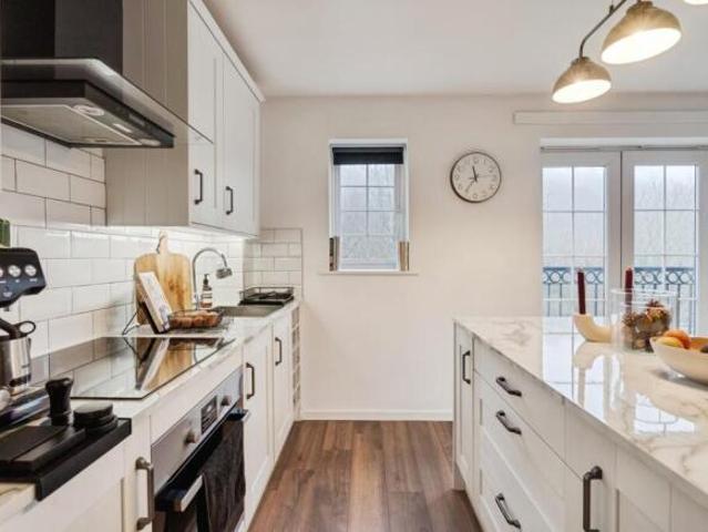 2 bedroom flat for sale in Churchbeck Chase, Radcliffe, Manchester, Greater Manchester, M26