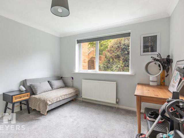 2 bedroom flat for sale in Churchfield Road, Poole, BH15