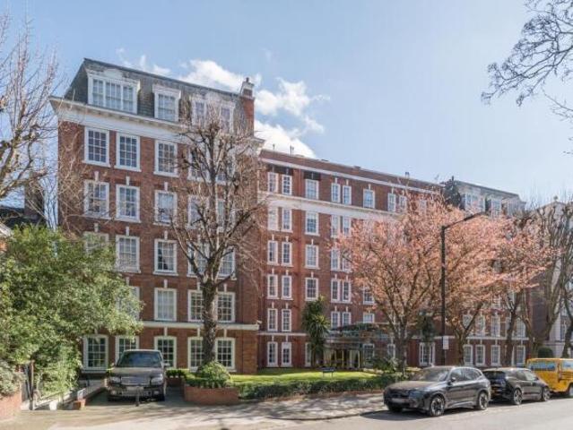 2 bedroom flat for sale in Circus Lodge, St Johns Wood, NW8