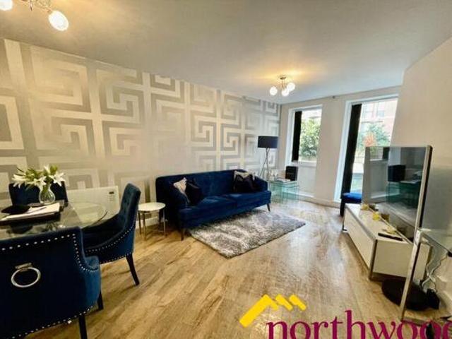 2 Bedroom Flat For Sale In City Centre, Birmingham