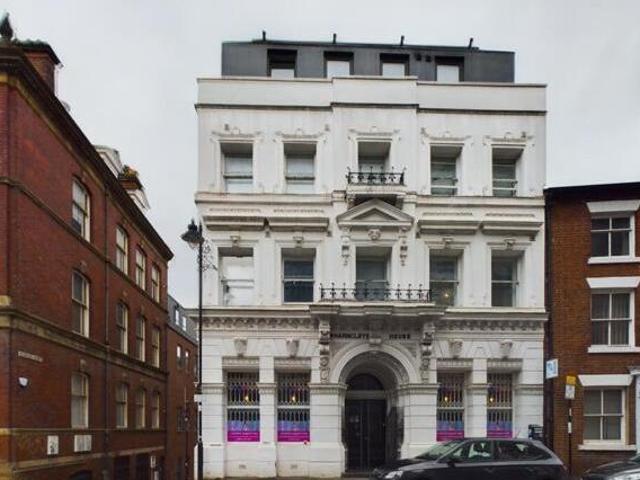2 Bedroom Flat For Sale In City Centre, Sheffield