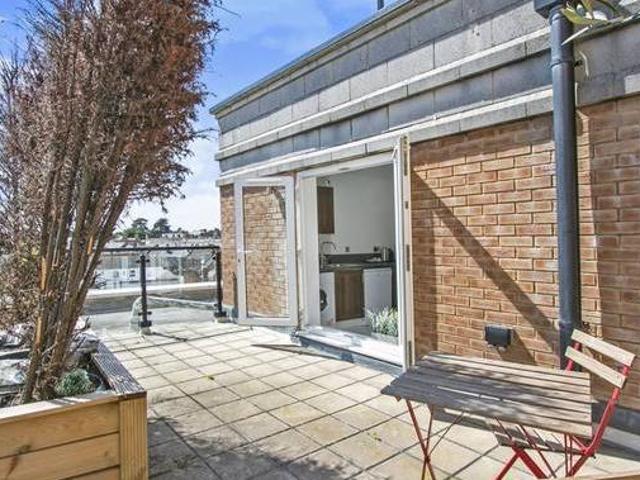 2 bedroom flat for sale in Commercial Road Bournemouth BH2