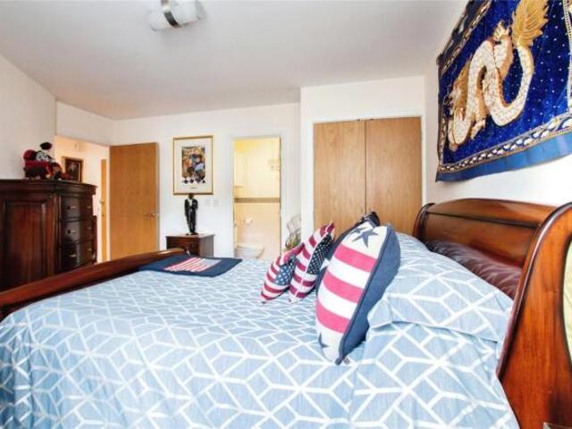 2 bedroom flat for sale in Commercial Road, Bournemouth, Dorset, BH2