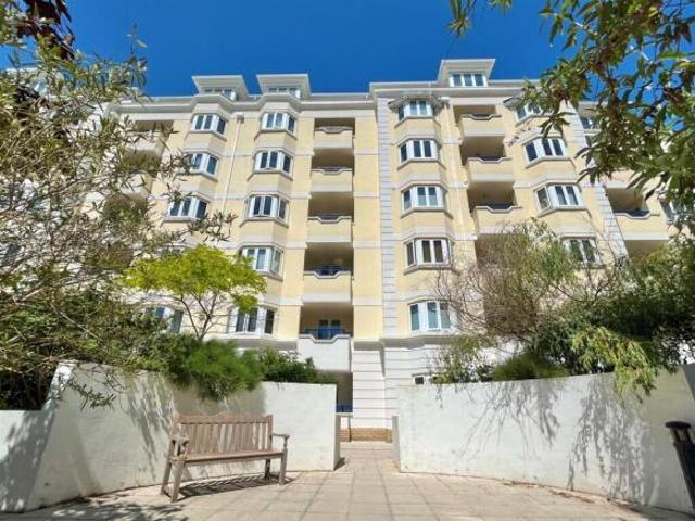 2 bedroom flat for sale in Compton Street, Eastbourne, BN21