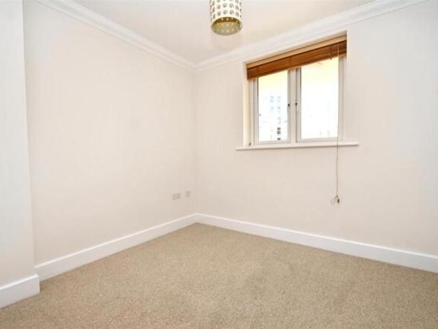 2 bedroom flat for sale in Compton Street, Eastbourne, BN21
