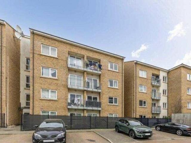 2 Bedroom Flat For Sale In Convent Way, Southall