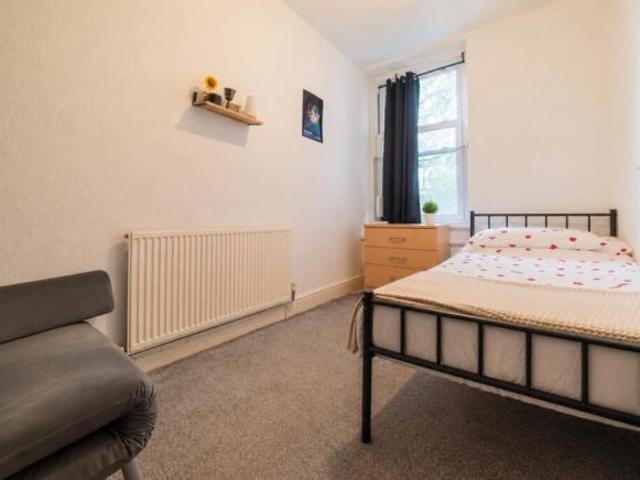 2 bedroom flat for sale in Conway Road, Pontcanna, CF11