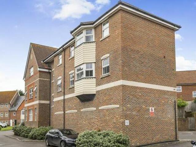 2 Bedroom Flat For Sale In Codmore Hill