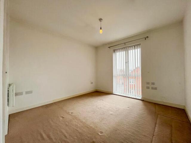 2 bedroom flat for sale in Columbia Crescent, Wolverhampton, WV10