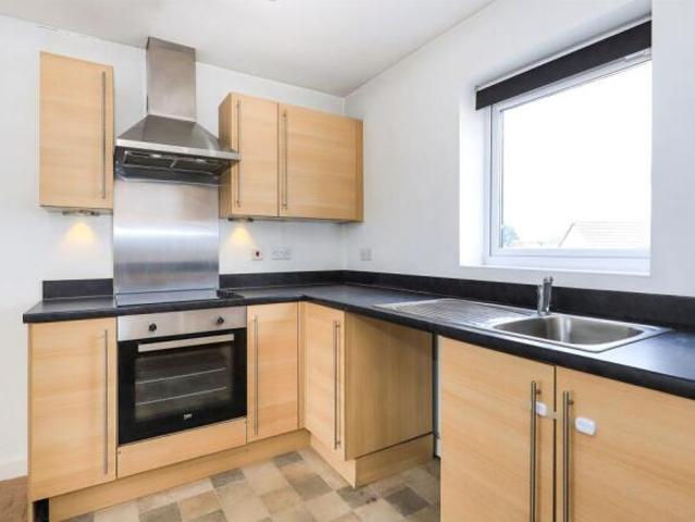2 bedroom flat for sale in Columbia Crescent, Akron Gate, Wolverhampton, WV10