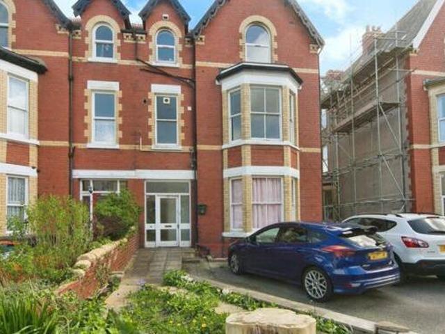 2 Bedroom Flat For Sale In Colwyn Bay, Conwy