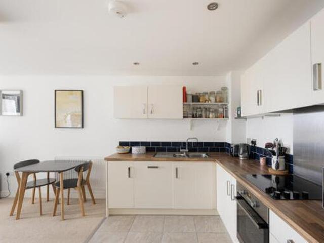 2 Bedroom Flat For Sale In College Road, Bishopston