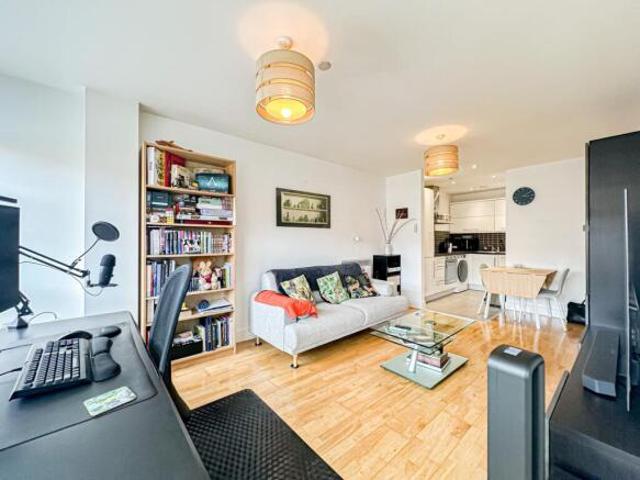 2 bedroom flat for sale in Colquitt Street, Liverpool, L1
