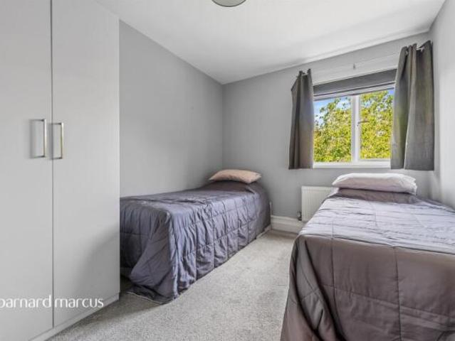 2 bedroom flat for sale in Cortis Road, Putney, SW15