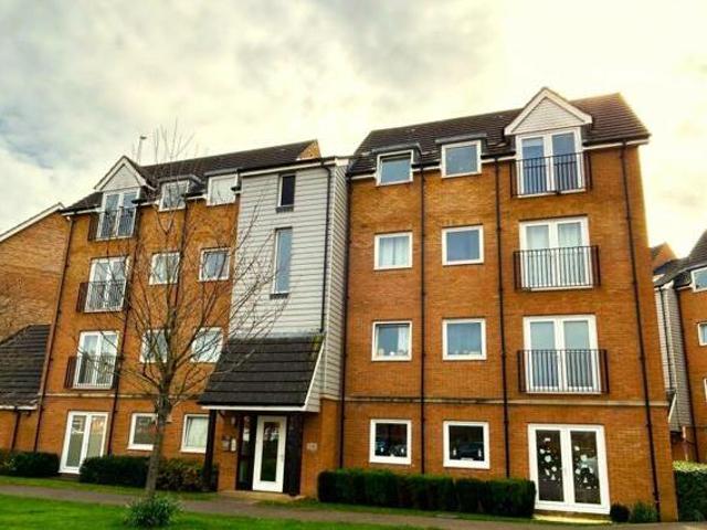 2 Bedroom Flat For Sale In Cosham, Portsmouth