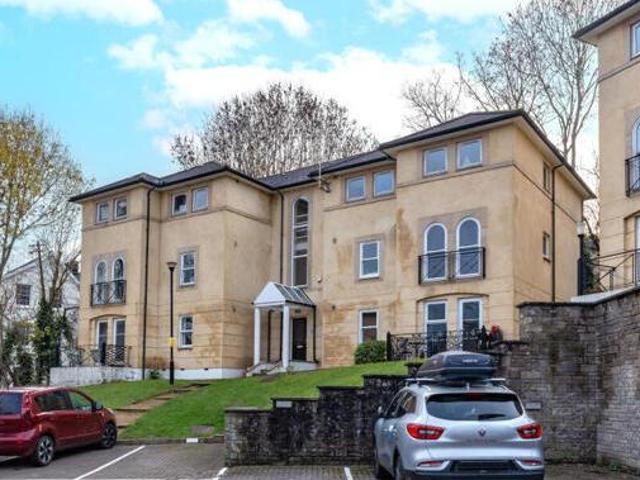 2 Bedroom Flat For Sale In Cotham, Bristol