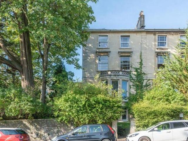 2 Bedroom Flat For Sale In Cotham, Bristol