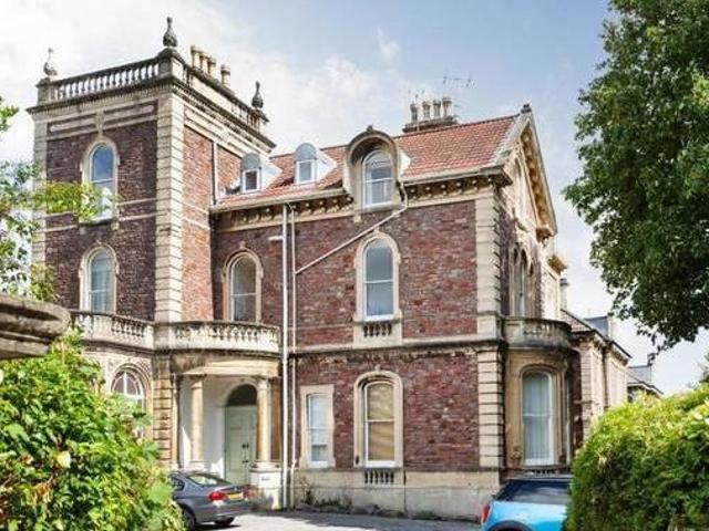 2 bedroom flat for sale in Cotham Park North Bristol BS6