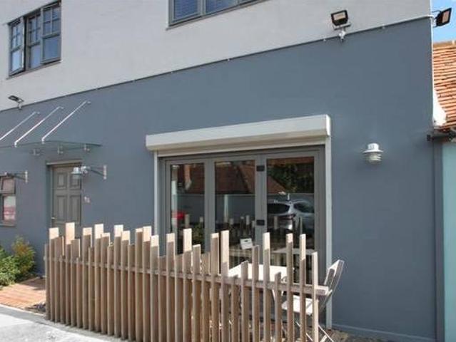 2 bedroom flat for sale in Couching Street Watlington OX49