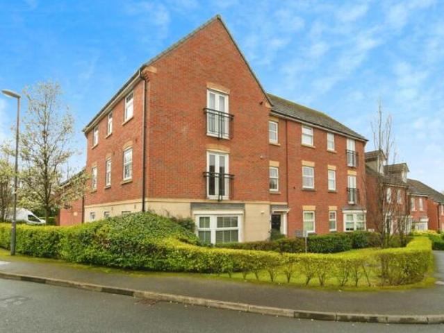 2 bedroom flat for sale in Courtier Close, Liverpool, Merseyside, L5