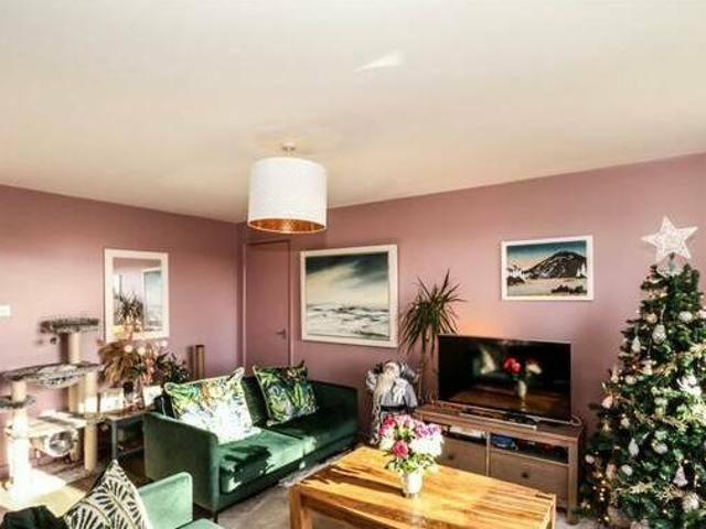 2 bedroom flat for sale in Cowley Close Dorchester DT1