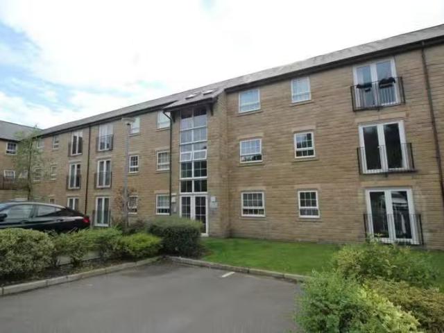 2 bedroom flat for sale in Clough Gardens, Haslingden, BB4