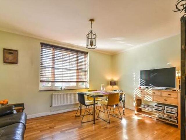 2 Bedroom Flat For Sale In Clapham High Street, London