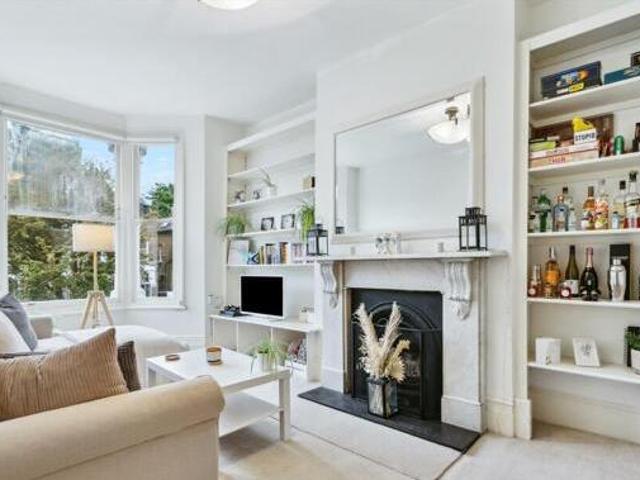 2 Bedroom Flat For Sale In Clapham, London