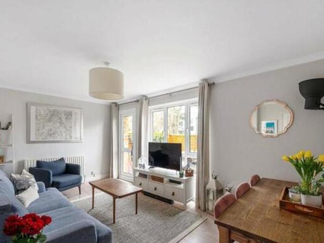 2 Bedroom Flat For Sale In Clapham