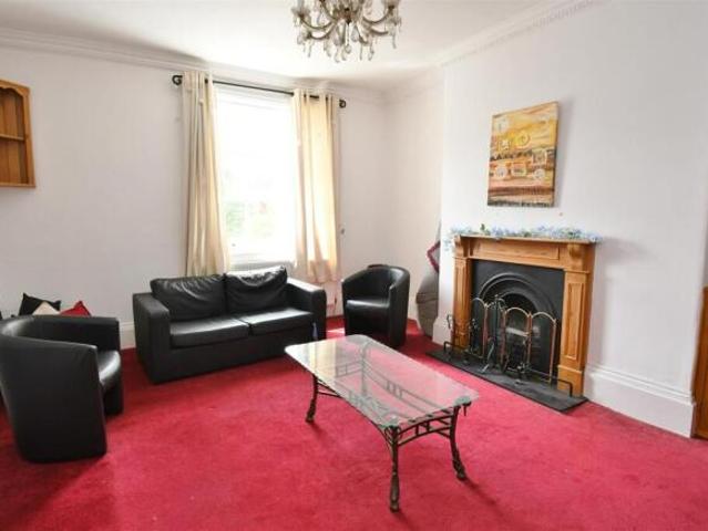 2 bedroom flat for sale in Clarendon Square, Leamington Spa, CV32