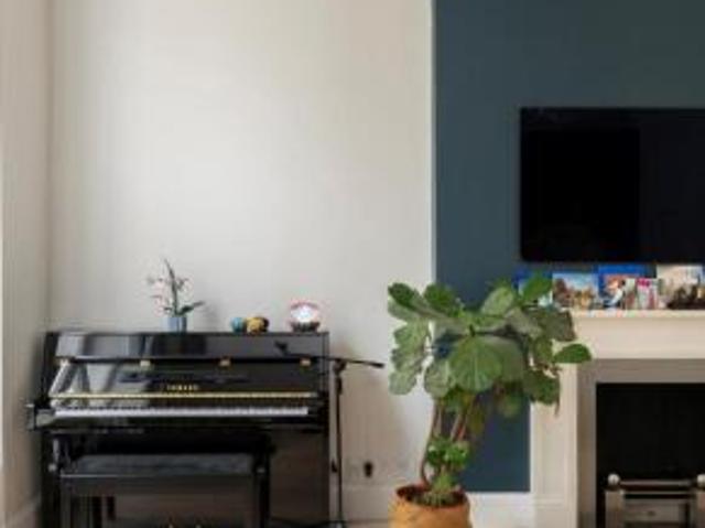 2 bedroom flat for sale in Cleveland Gardens, Bayswater, London, W2