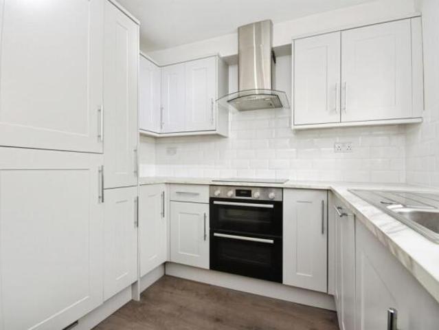 2 bedroom ground floor flat for sale in Clematis Tye, Chelmsford, CM1
