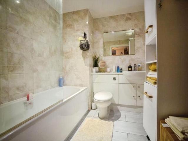 2 bedroom flat for sale in Clifford Way, Maidstone, Kent, ME16