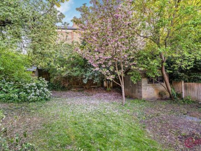 2 bedroom flat for sale in Crouch Hill, N8