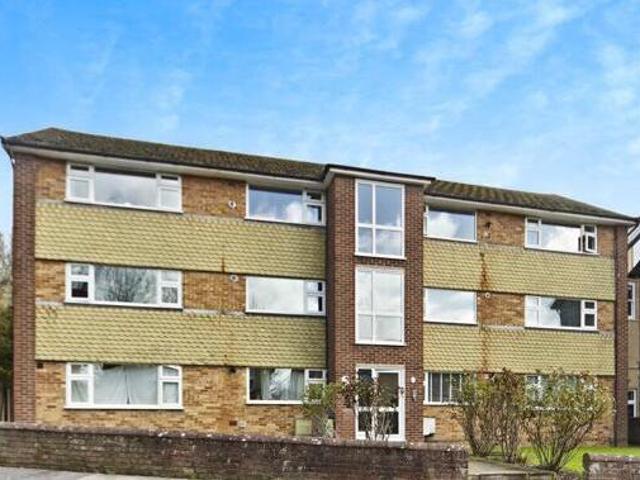 2 Bedroom Flat For Sale In Croydon, Surrey
