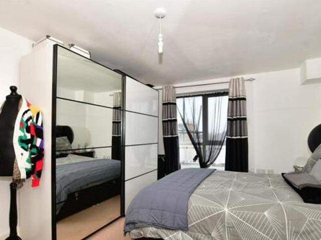 2 Bedroom Flat For Sale In Croydon